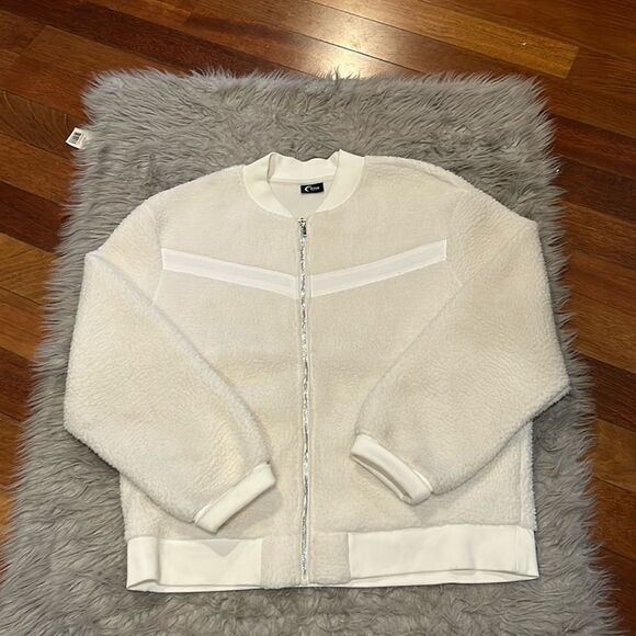 ZYIA | Jackets & Coats | Zyia Active Ivory Flying Vsherpa Shearling ...